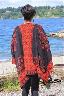 Reversible Ruana Red Floral – Sheepskin and Alpaca